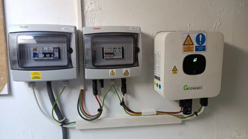 Inverseur de Source Automatique pour Panneau Solaire : L'Assurance Énergie ☀️⚡ - Sunever